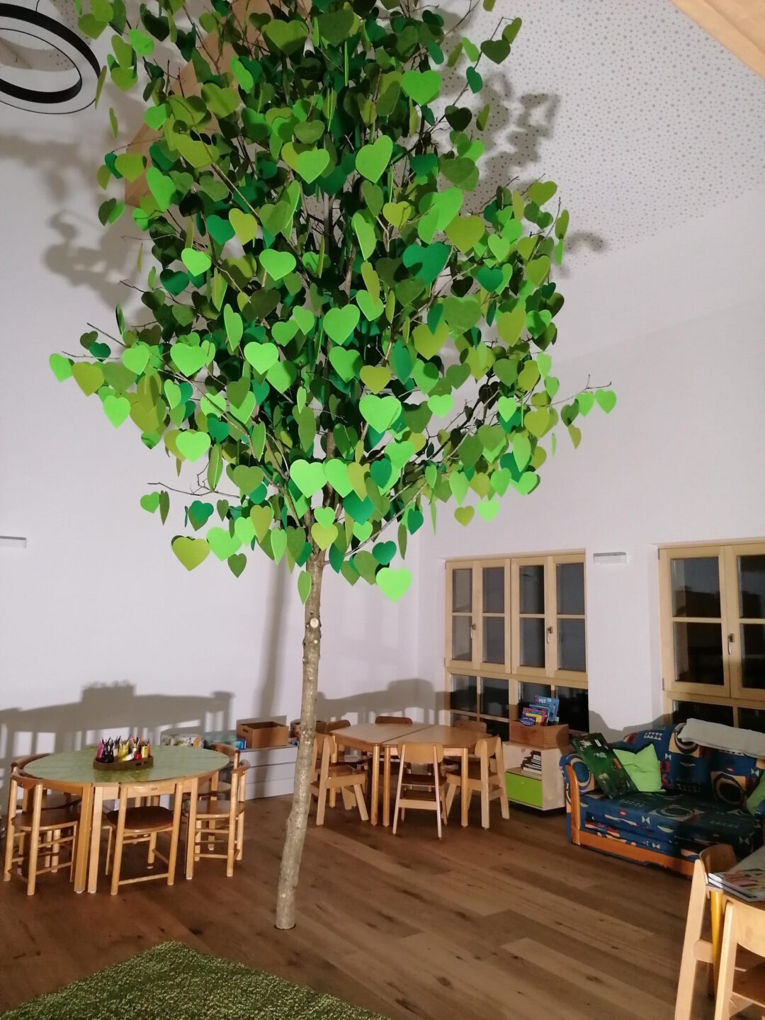 Bald ist der Innenausbau vom Kindergarten fertig | Bauernhof- und ...